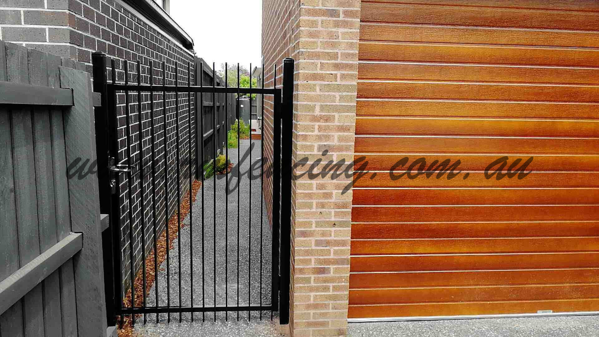 Blade Look Gates – rmfencing.com.au